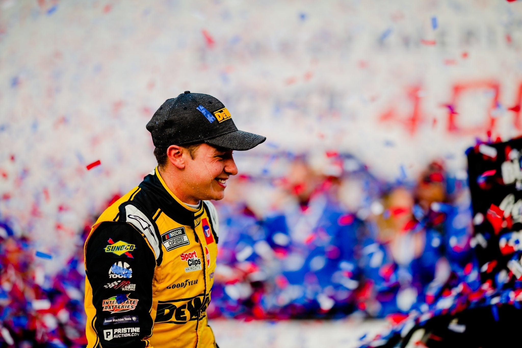 Christopher Bell toma la victoria del embrague para avanzar al playoff