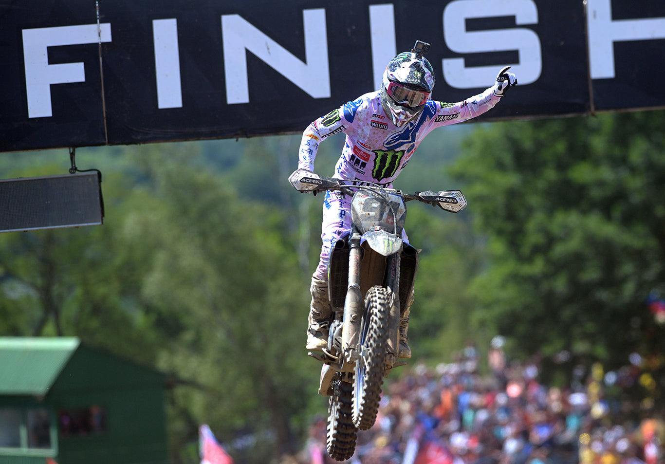 Los alpinestars anotan 1-2 en MXGP como Jeremy Seewer y Maxime Renaux