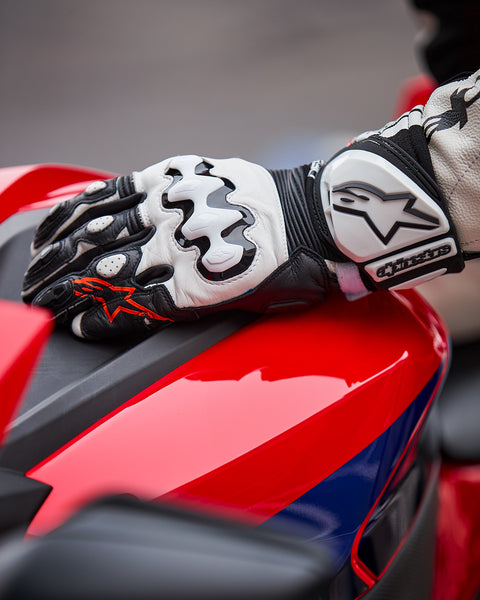 GP Pro R4 Gloves - Motorcycle Gloves | Alpinestars®